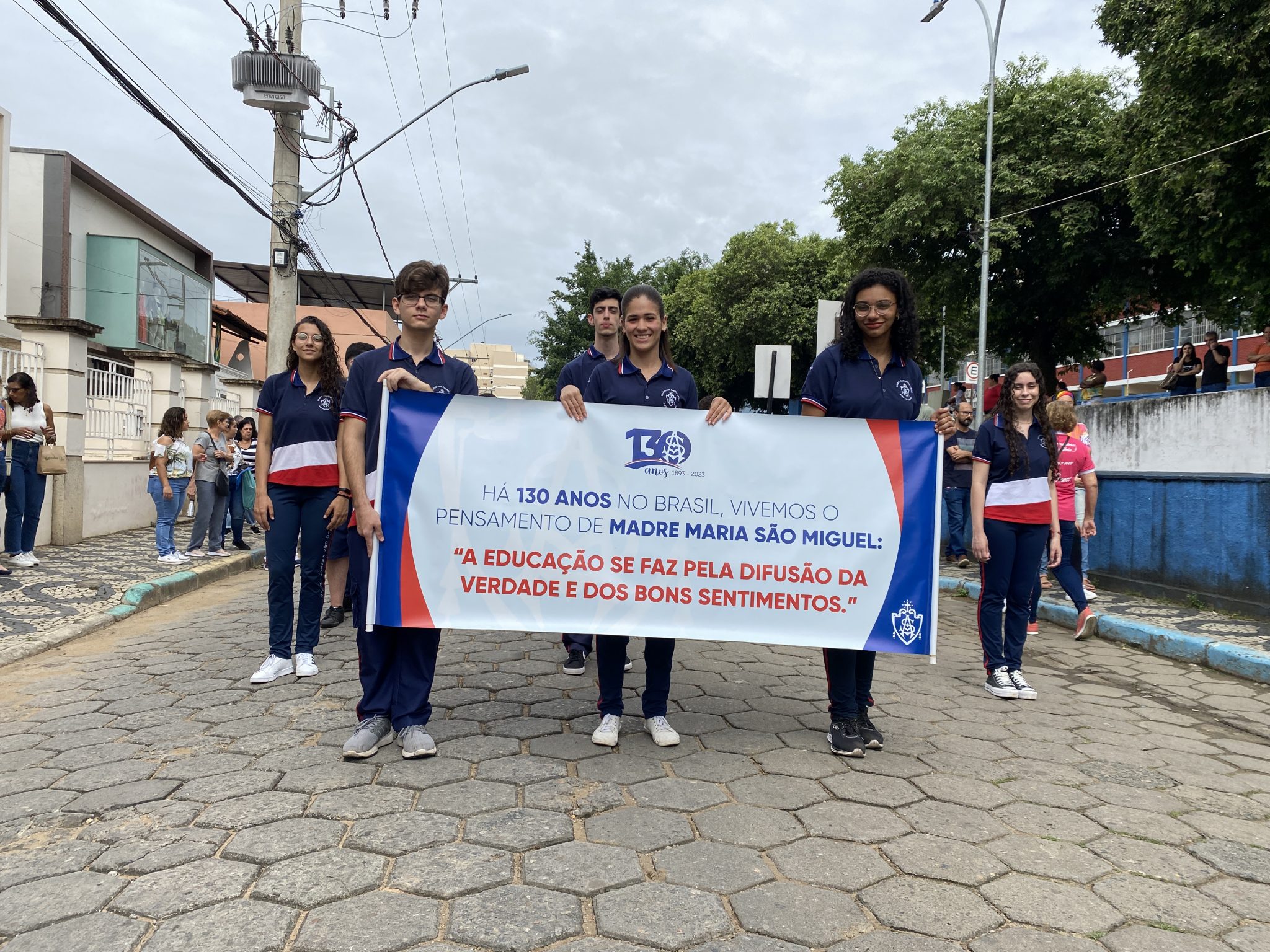 DESFILE ESCOLAR ANIVERSÁRIO ALÉM PARAÍBA (10) | Além Paraíba | Colégio ...